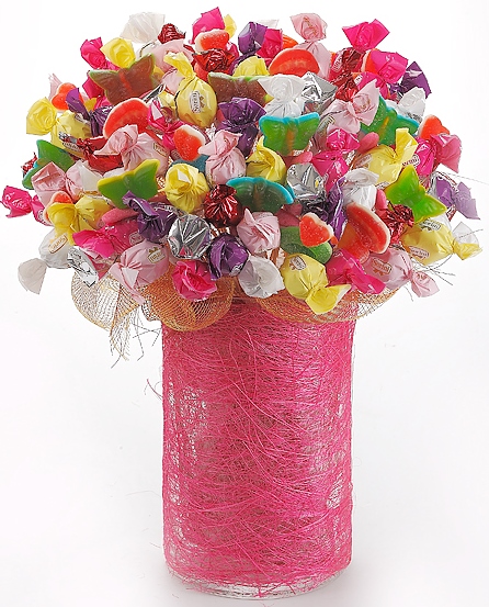 Chocolate and gummy bears | Sweet Bouquets